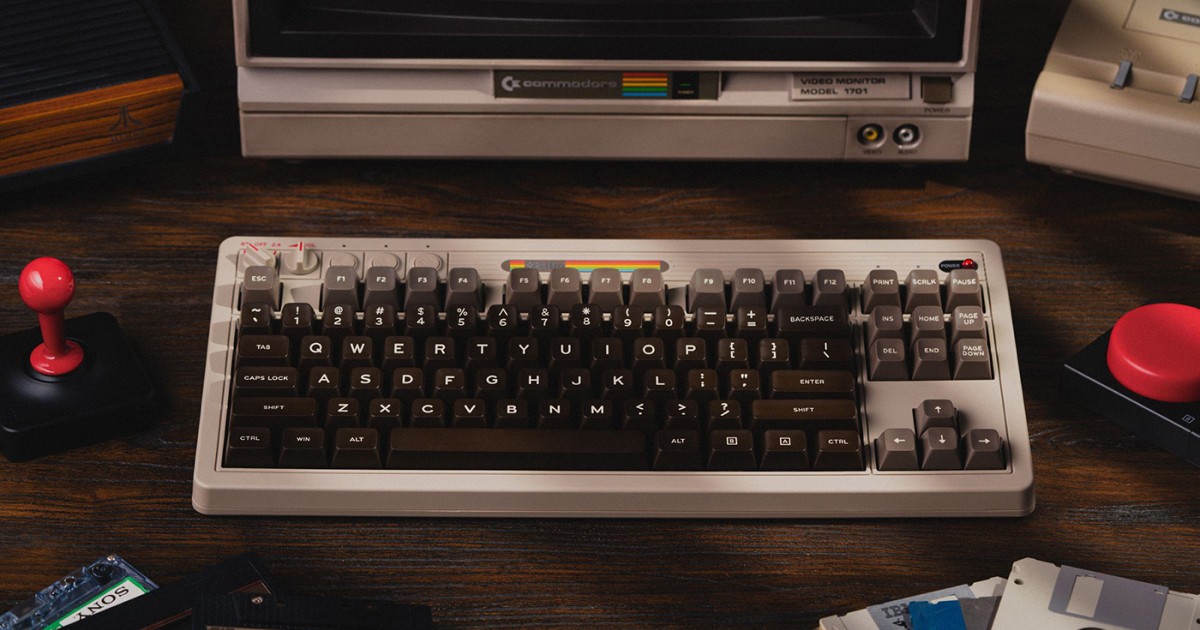Klawiatura 8Bitdo C64 Edition dostępna w Perfect Blue. Mechanik dla ...
